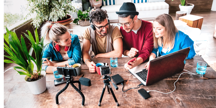 Educating the Digital Generation: The Role of Emerging Tools in ...